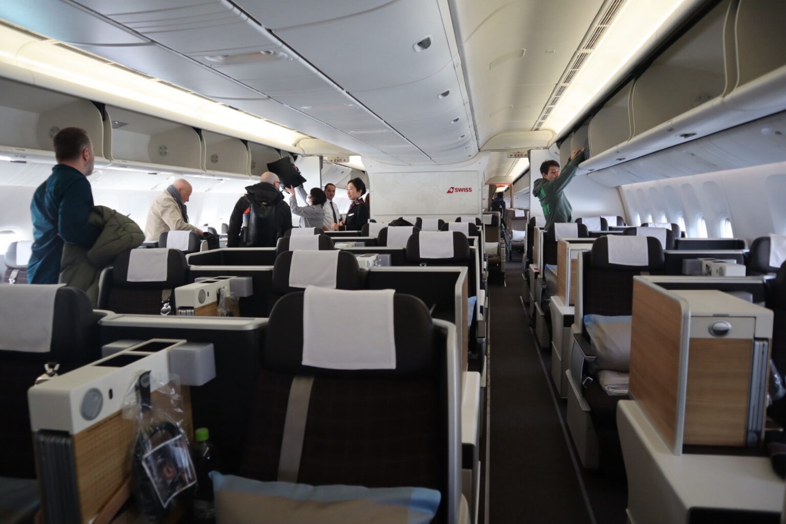 【スイス航空LX161 】成田~チューリッヒ ビジネスクラス搭乗記 ボーイング777-300ER【NRT-ZRH】 | べぼろぐ